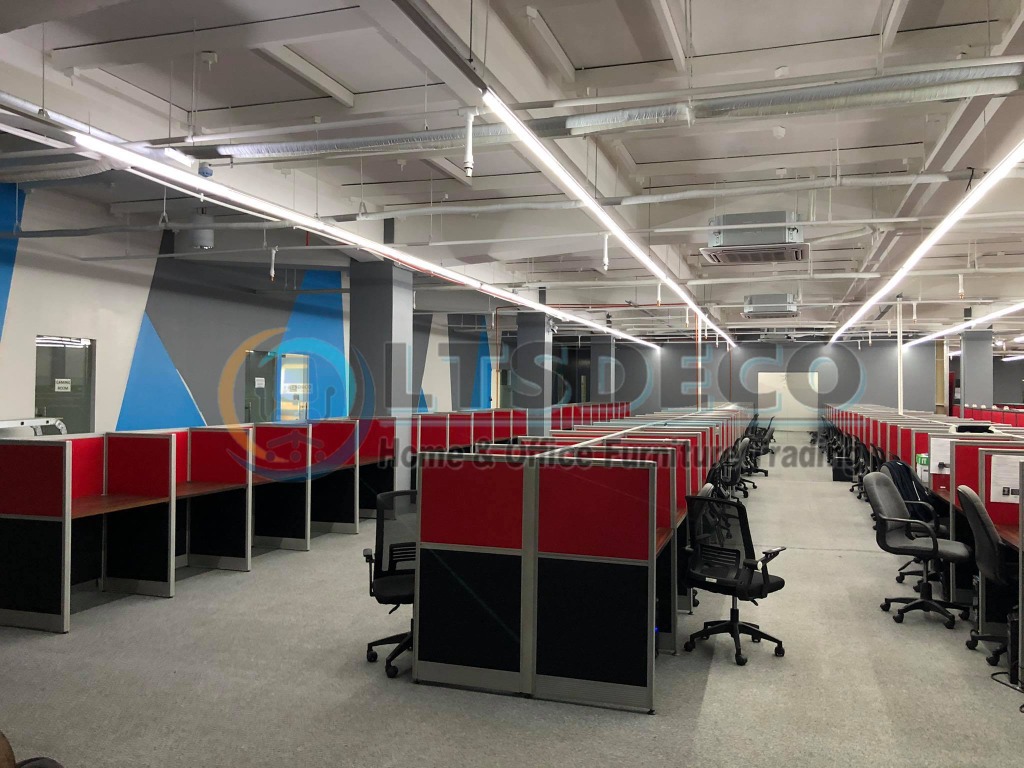 CALL CENTER TABLE OFFICE PARTITIONS, Furniture & Home Living, Office ...