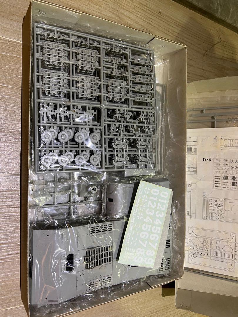 Dragon 6007 1/35 Maus 鼠式 坦克 附修正件, 興趣及遊戲, 玩具 & 遊戲類 - Carousell