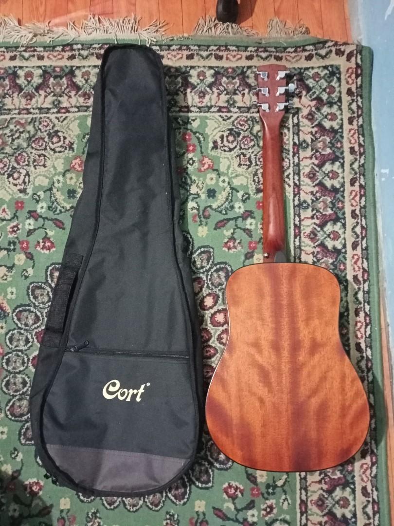 Gitar cort ad mini me op original, Musik & Media, Alat di Carousell