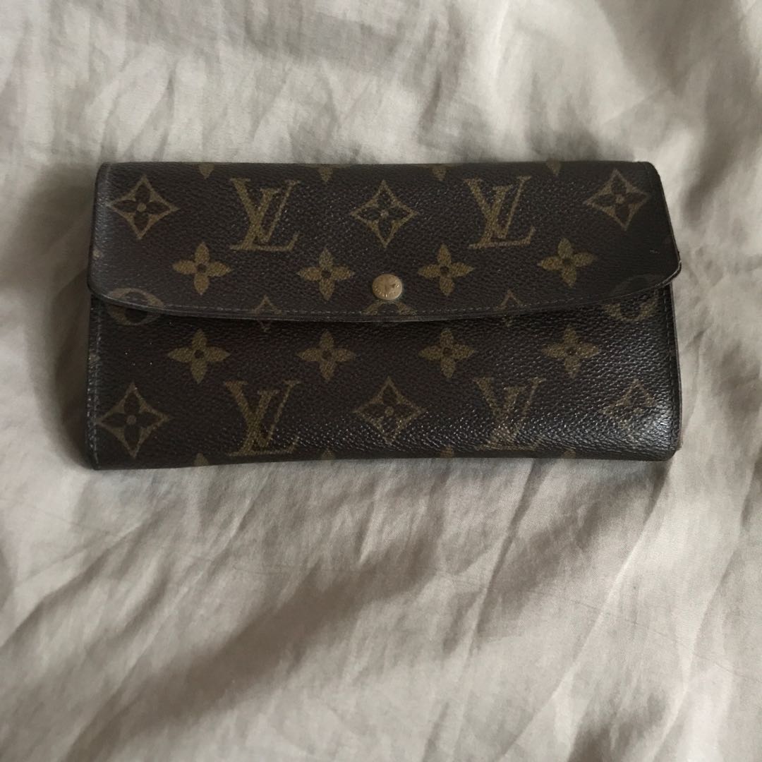Auth Lv Sarah wallet mono, Luxury, Bags & Wallets on Carousell