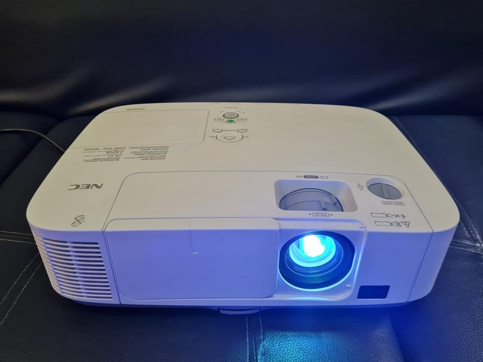 Nec PE501x projector 5000 lumens Large Venue Ultra Bright Series, TV ...