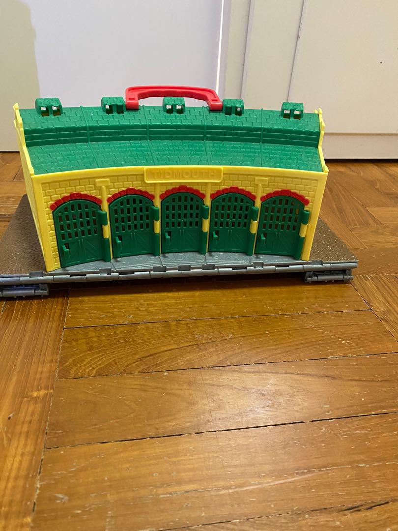 Thomas the tank engine set, Hobbies & Toys, Toys & Games on Carousell