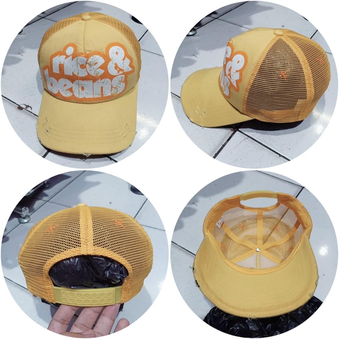 Topi jaring kuning, Fesyen Pria, Aksesoris, Topi di Carousell