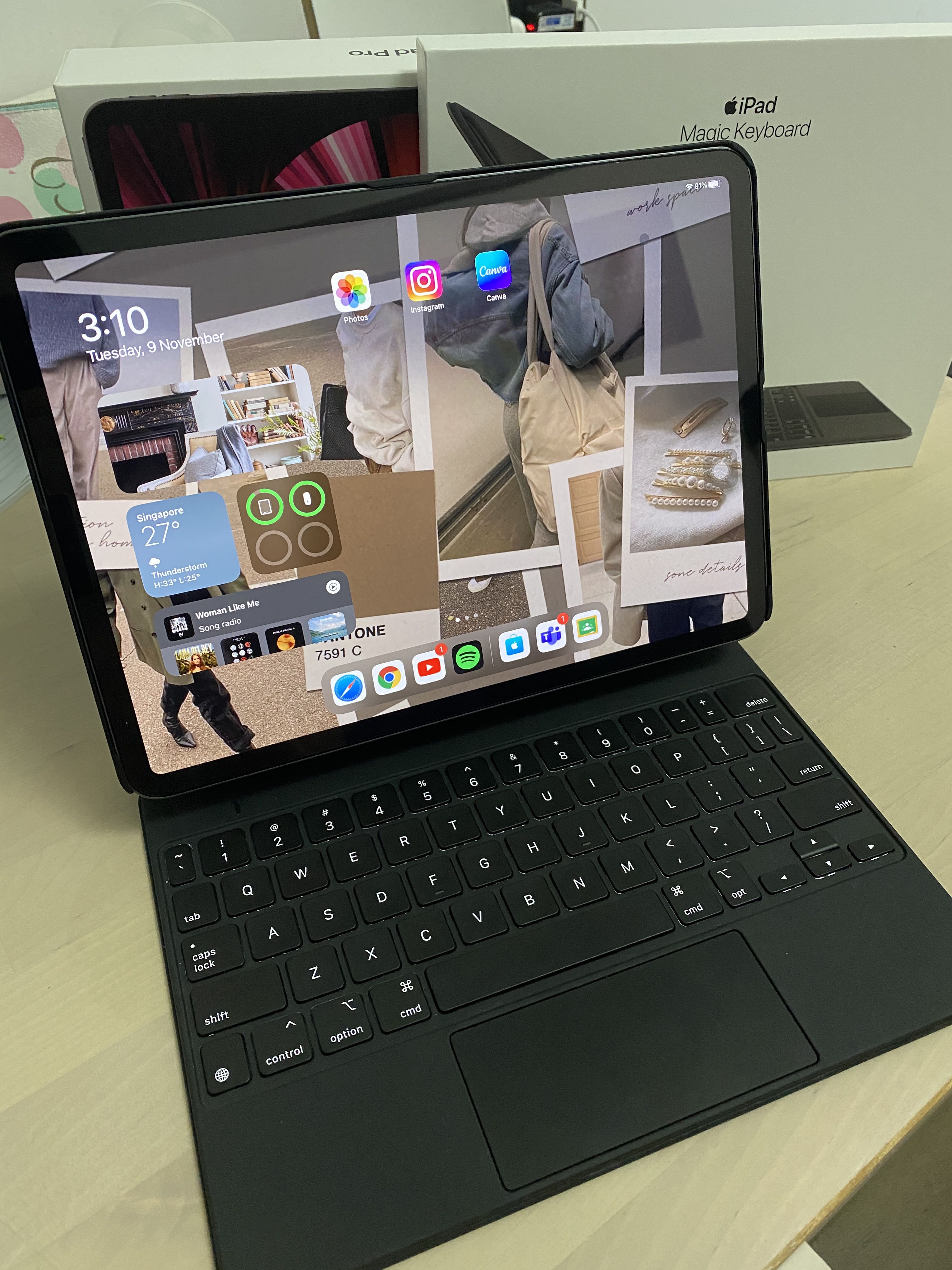 Apple iPad Pro 11 (3rd Gen) Wi-Fi 128GB Space Grey Space Grey 2021 / 128GB and Magic Keyboard ...