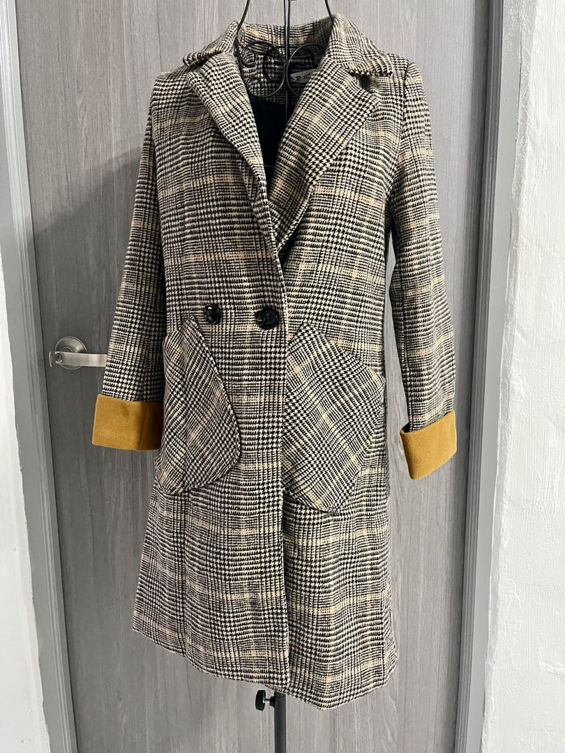 Checkered Coat, Women's Fashion, Coats, Jackets and Outerwear on Carousell