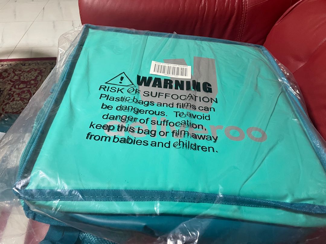 D422 V3 Deliveroo Front Load Bag, Motorcycles, Motorcycle Accessories ...