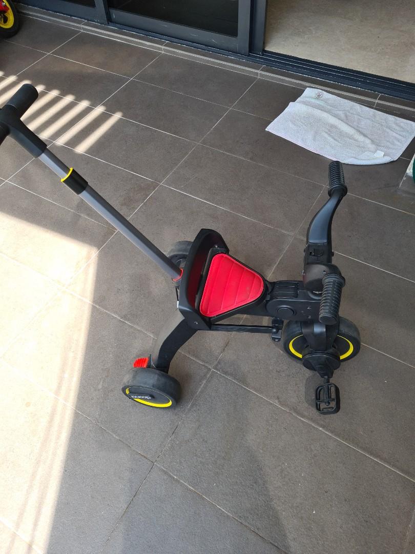 Doona liki Trike S1-FLAME RED 5in1, Babies & Kids, Going Out, Other Babies Going Out Needs on ...