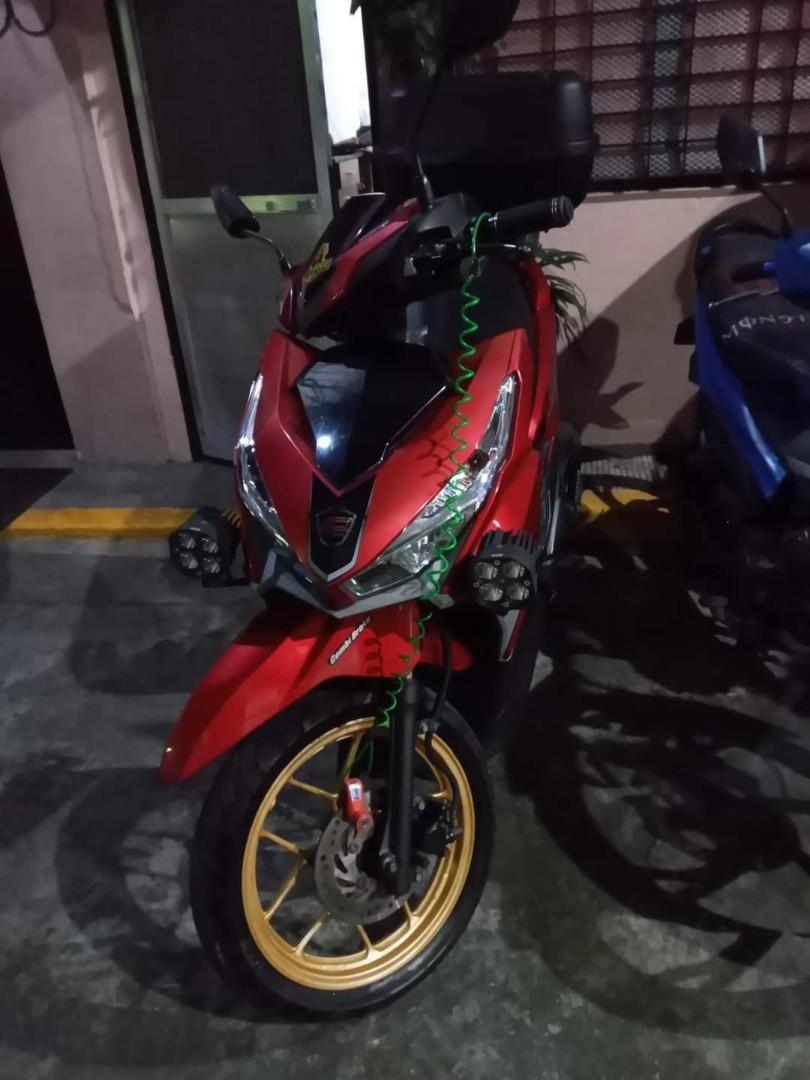 Honda Click 125i w/ helmets and givi box, Motorbikes, Motorbikes for ...