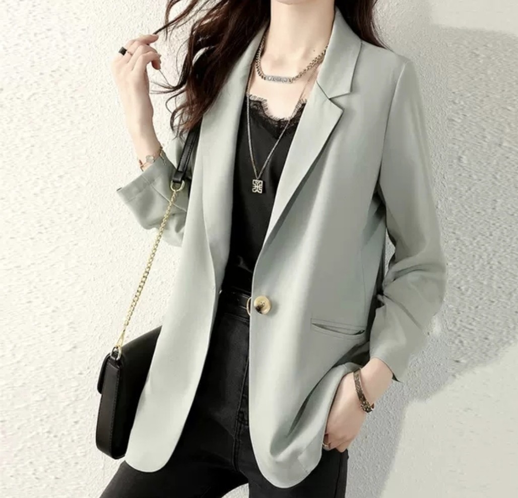 Light green blazer, Women's Fashion, Coats, Jackets and Outerwear on ...