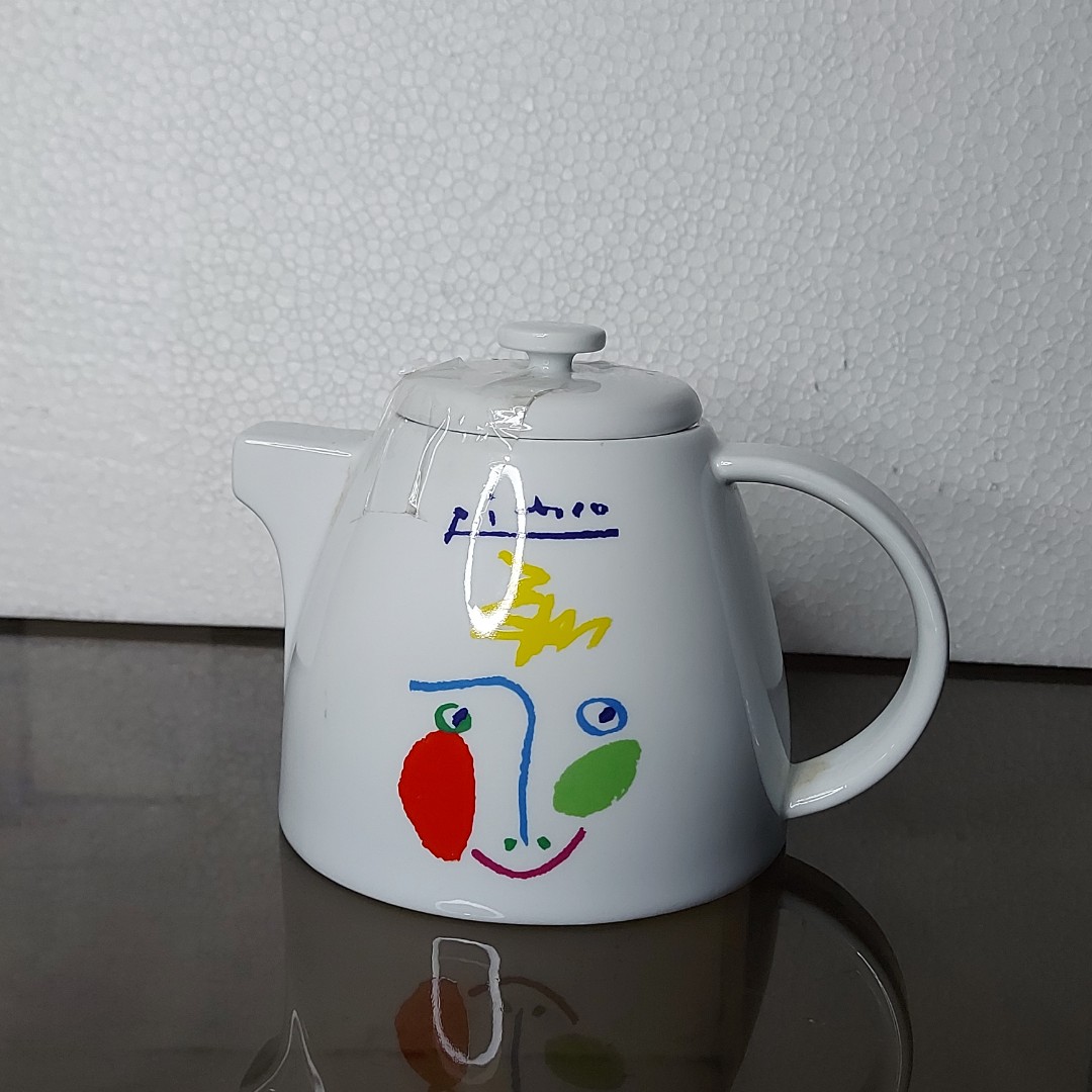 Pablo Picasso Teapot, Furniture & Home Living, Kitchenware & Tableware ...