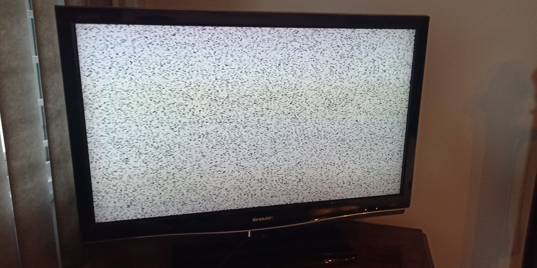 Sharp Aquos LC-37A65M 37-inch LCD TV, TV & Home Appliances, TV ...