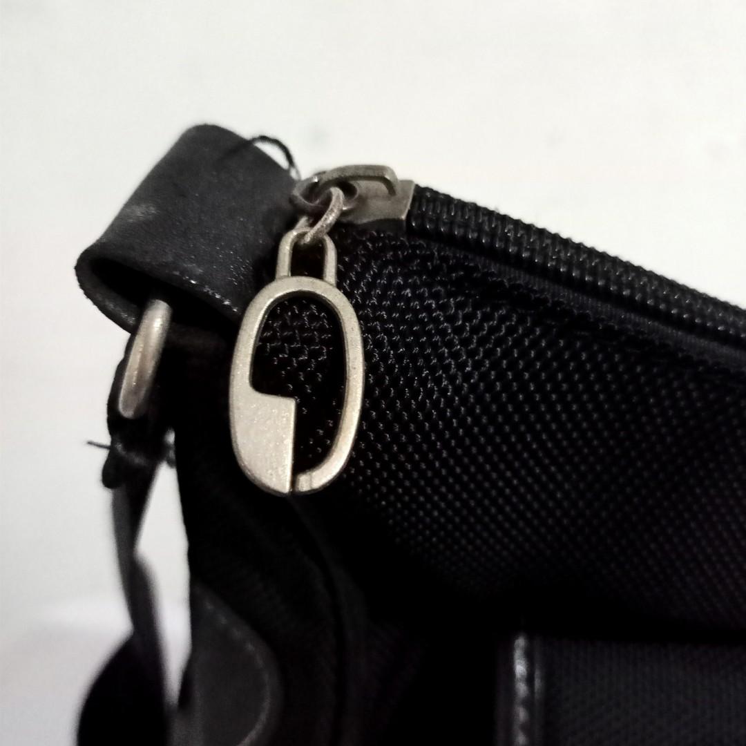 Tas Sling Bag Wanita Merek Pool Shijia, Barang Mewah, Tas & Dompet di ...