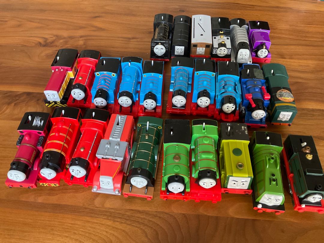 Thomas and Friends: battery-op bundle, Hobbies & Toys, Toys & Games on ...