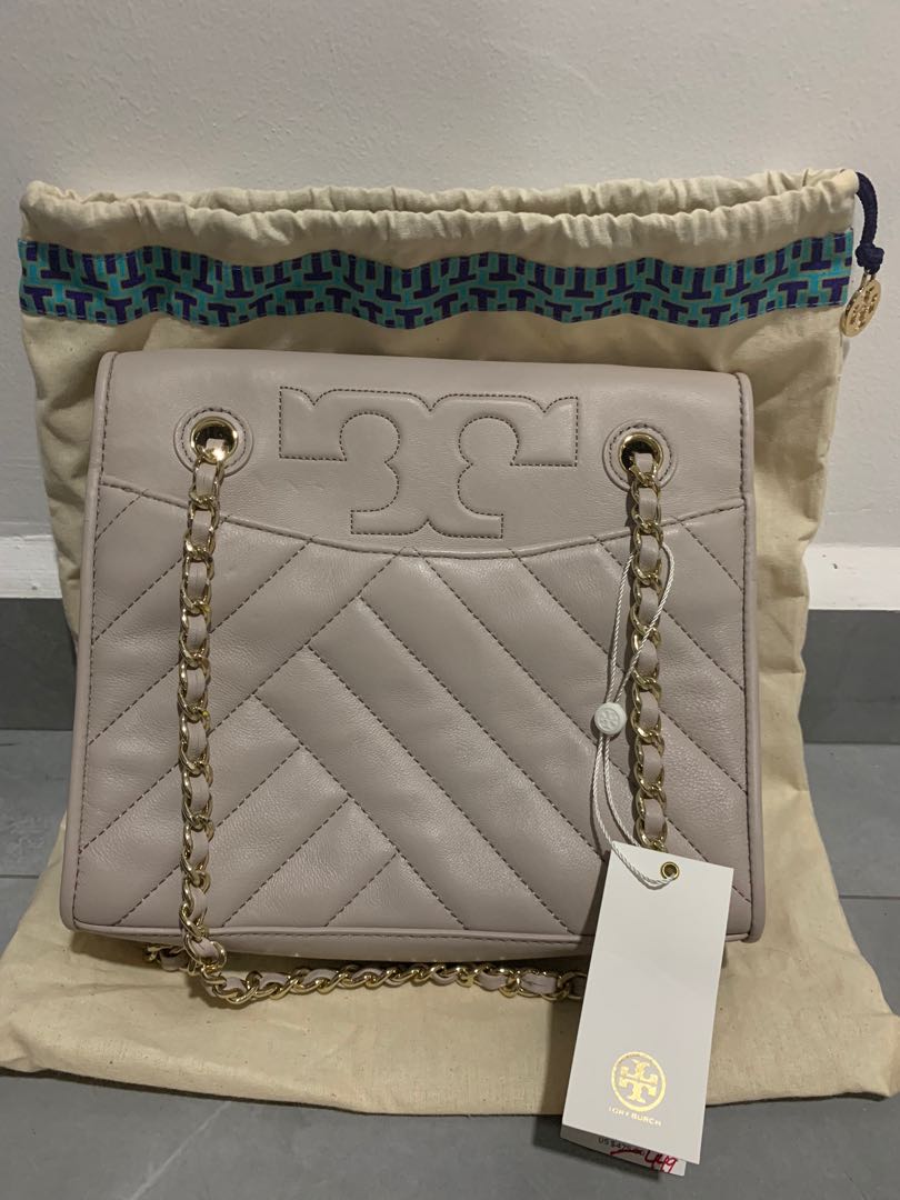 Tory Burch Alexa Convertible Shoulder Bag, Women's Fashion, Bags ...