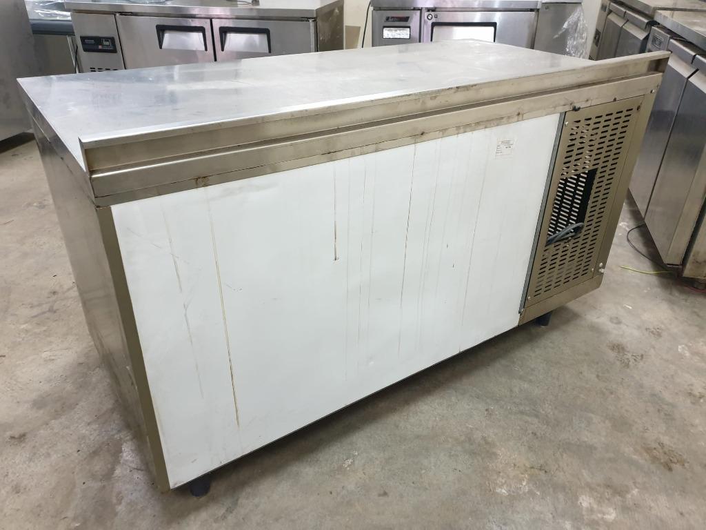 CHILLER GLASS DISPLAY COUNTER TOP CHILLER 2 DOOR USED, Furniture & Home ...