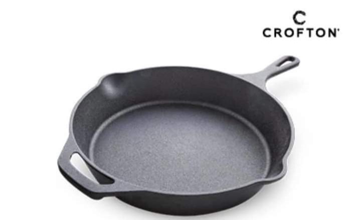 CROFTON CAST IRON FRYPAN 28CM, Furniture & Home Living, Kitchenware ...