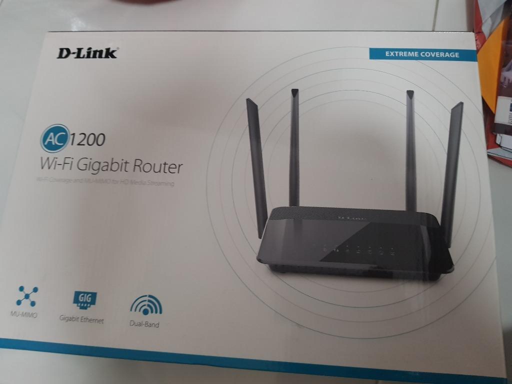Dlink AC1200 Dual Band Wifi Gigabit Router, Computers & Tech, Parts ...