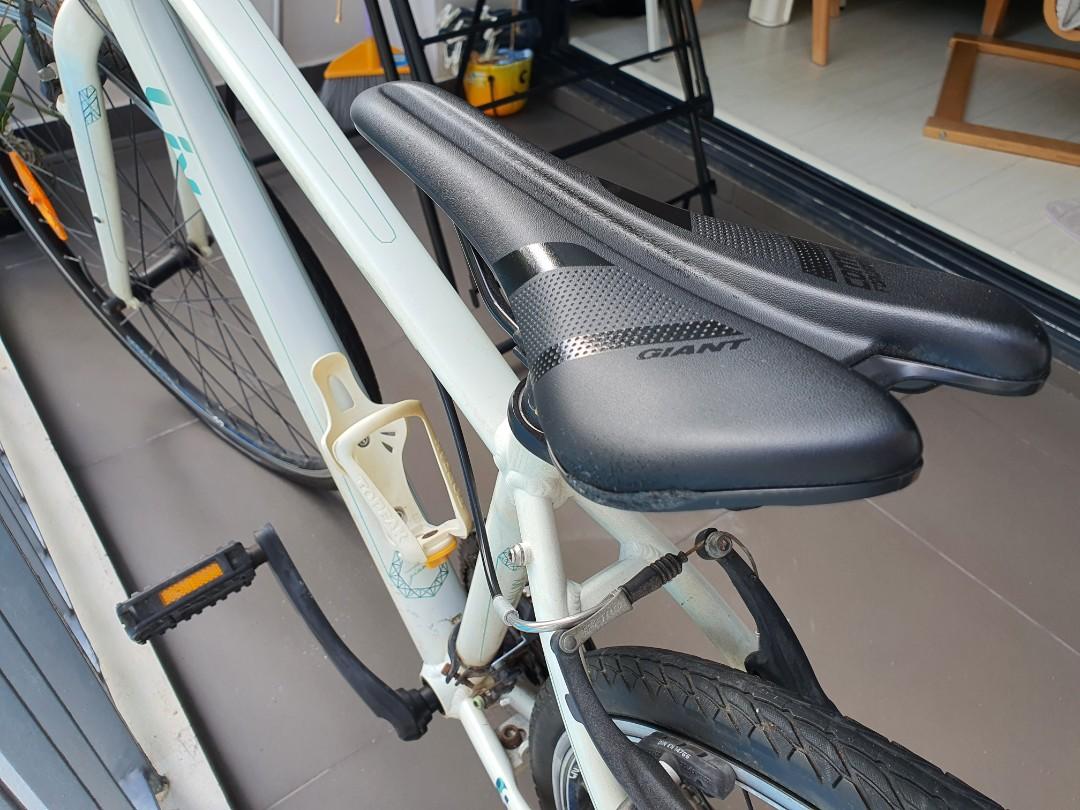 Giant Liv Alight 2 Hybrid Bicycle - Shimano Altus 3x8 Speed Tektro ...