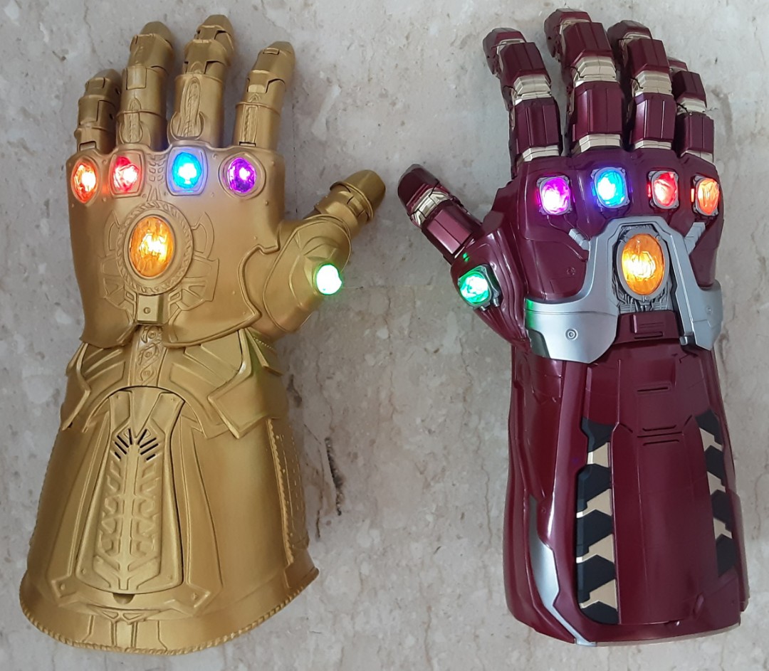 Infinity Gauntlet and Power Gauntlet, Hobbies & Toys, Memorabilia ...