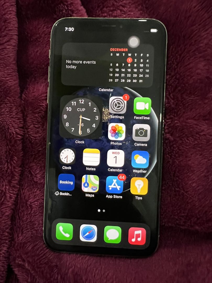 iPhone XS 256gb from istudio gateway mall, Mobile Phones & Gadgets ...