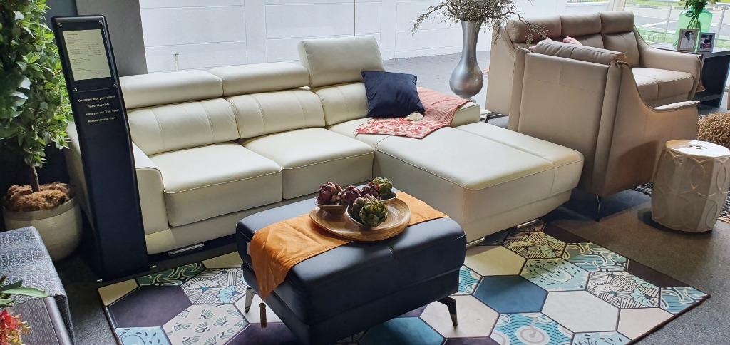 LORENZO OFFICIAL - 3 Seater L-Shaped Sofa in Half Leather (Display Set ...