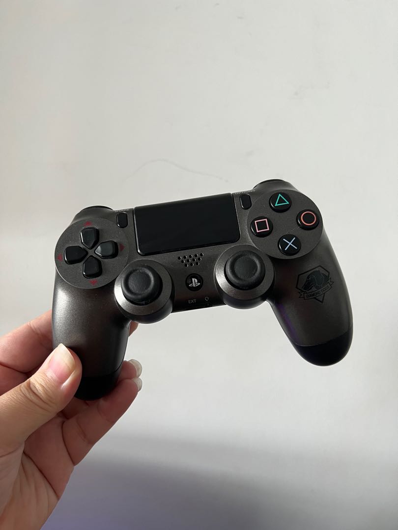 Metal gear Limited edition PS4 controller, Video Gaming, Gaming ...