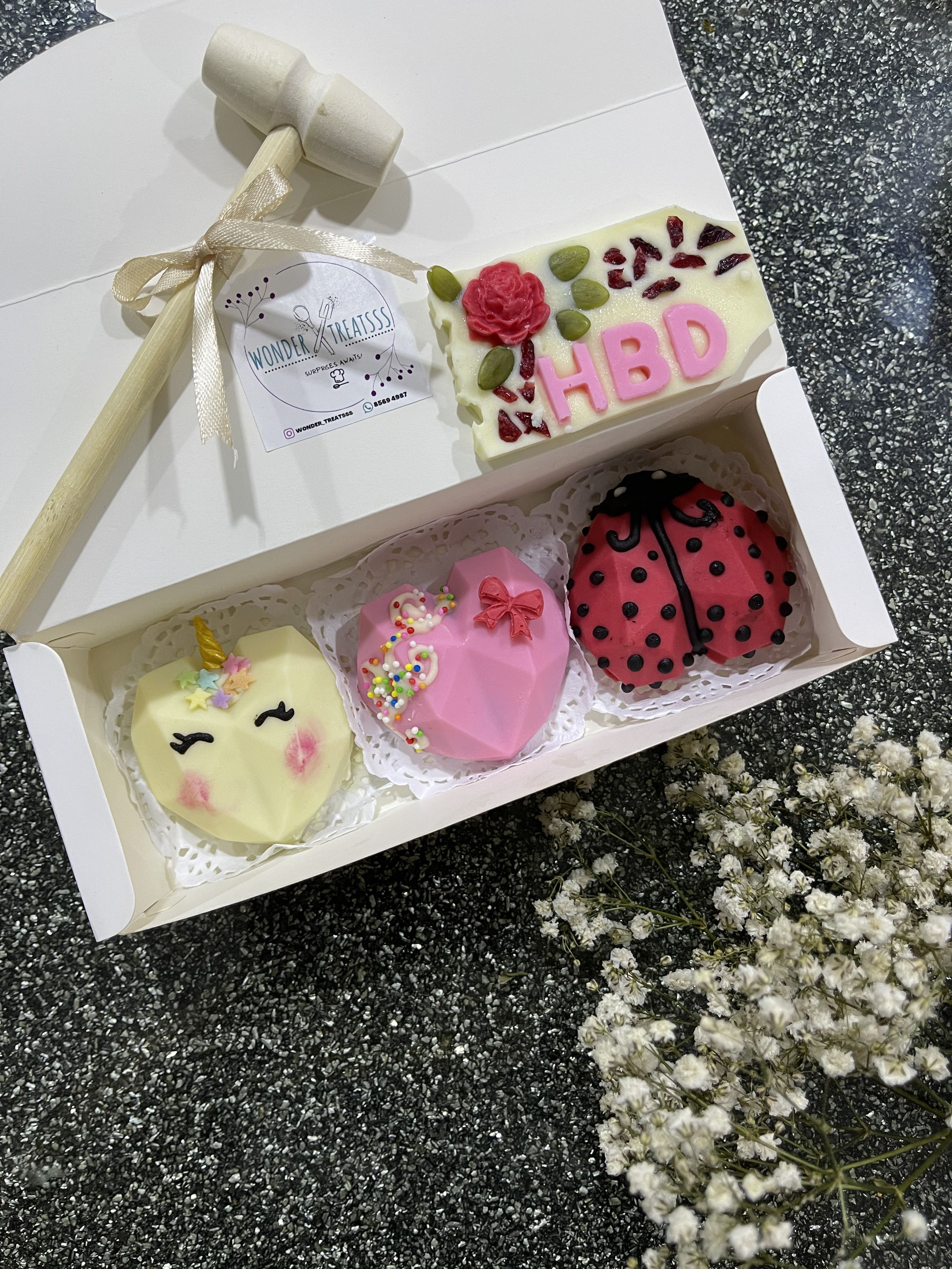 Mini Pinata Cake / Gift Box / birthday, Food & Drinks, Homemade Bakes ...