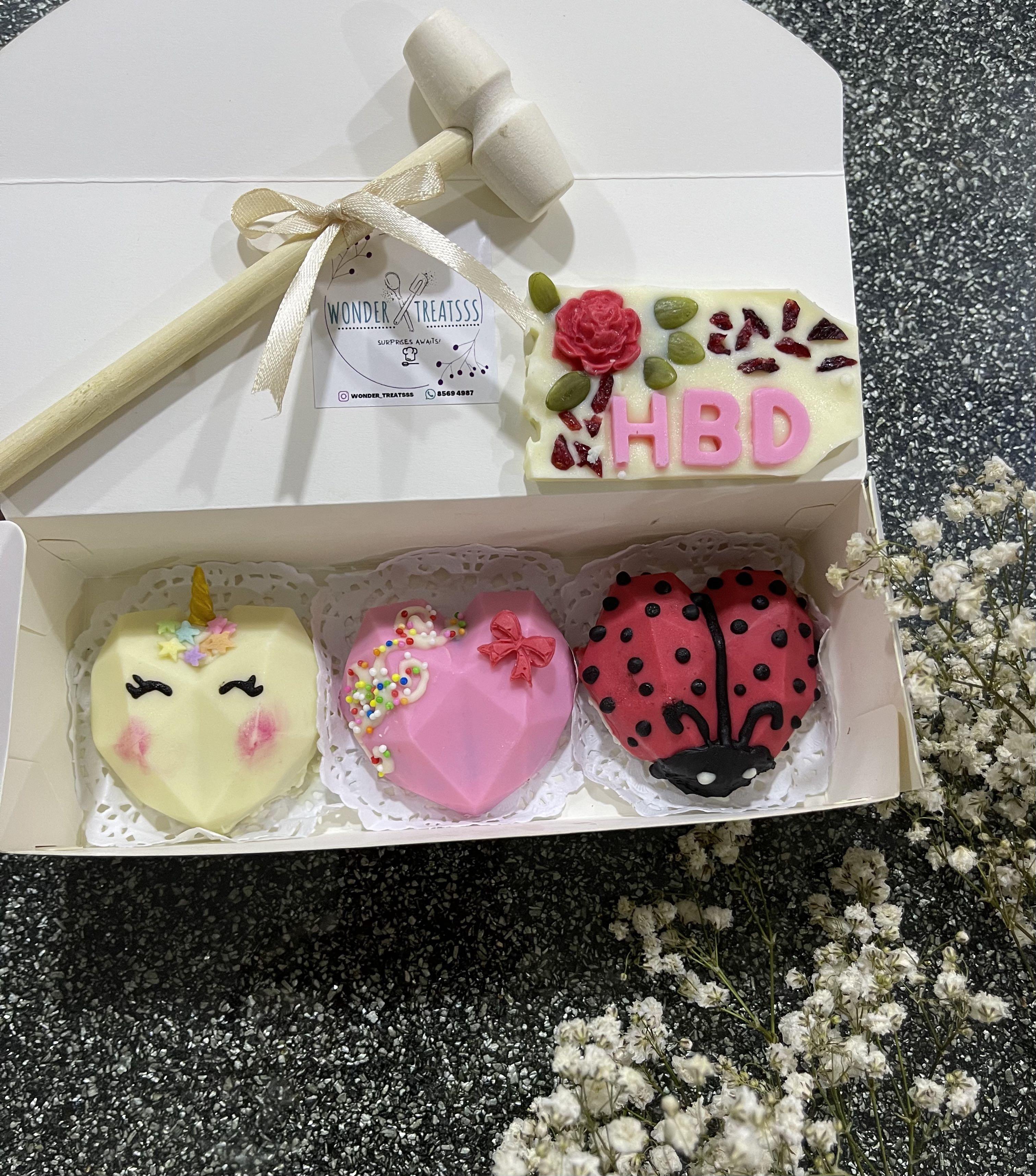 Halal Mini Pinata Cake / Gift Box / birthday, Food & Drinks, Homemade ...