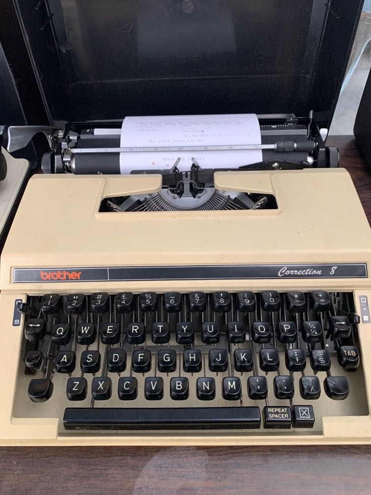 Typewriter - Brother Correction 8, Hobbies & Toys, Memorabilia ...