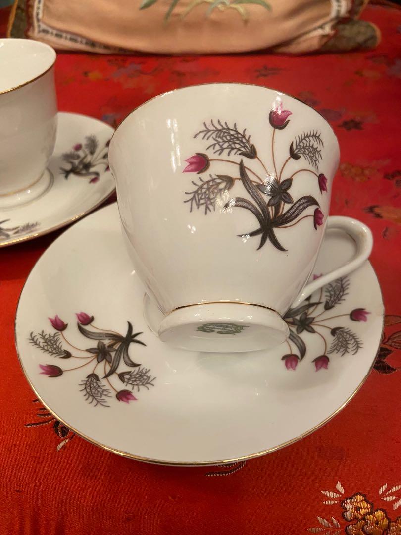 Vintage Bunga lalang cups and saucer, Hobbies & Toys, Memorabilia ...