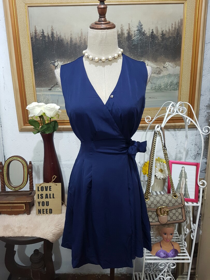 Wrap around, Women's Fashion, Dresses & Sets, Dresses on Carousell