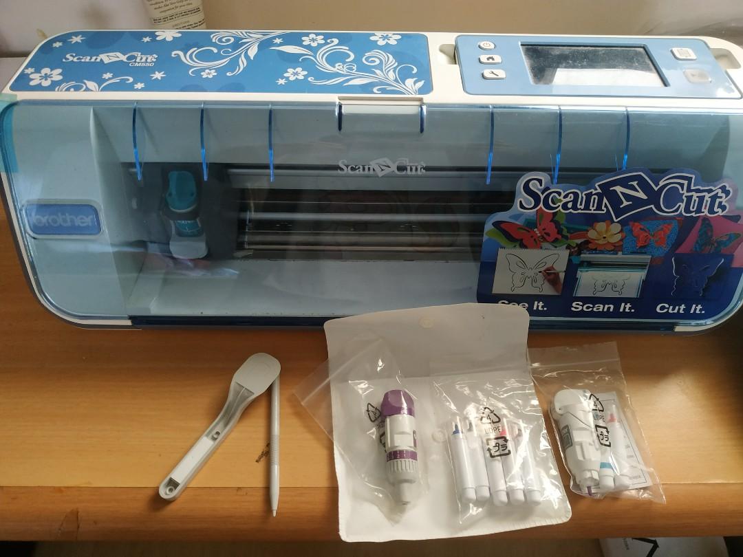 Brother scan and cut machine 550, Hobbies & Toys, Stationery & Craft ...