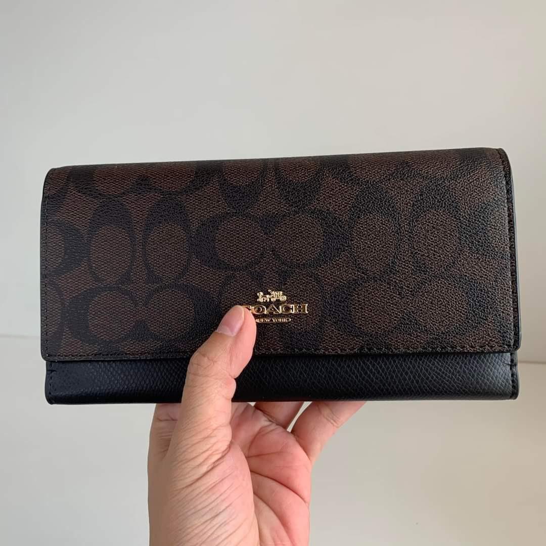 Coach Long Trifold Wallet in Signature Canvas, Women's Fashion, Bags ...