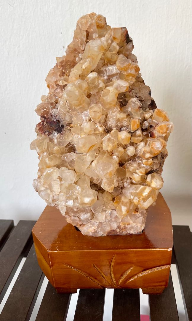 Natural Crystal Custer display with solid wood stand, Women's Fashion ...