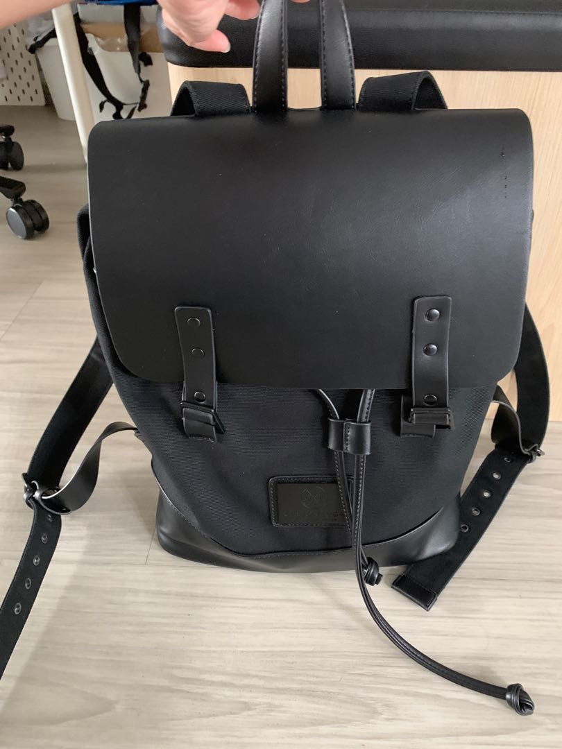 Gaston Luga praper backpack (free courier), Women's Fashion, Bags ...