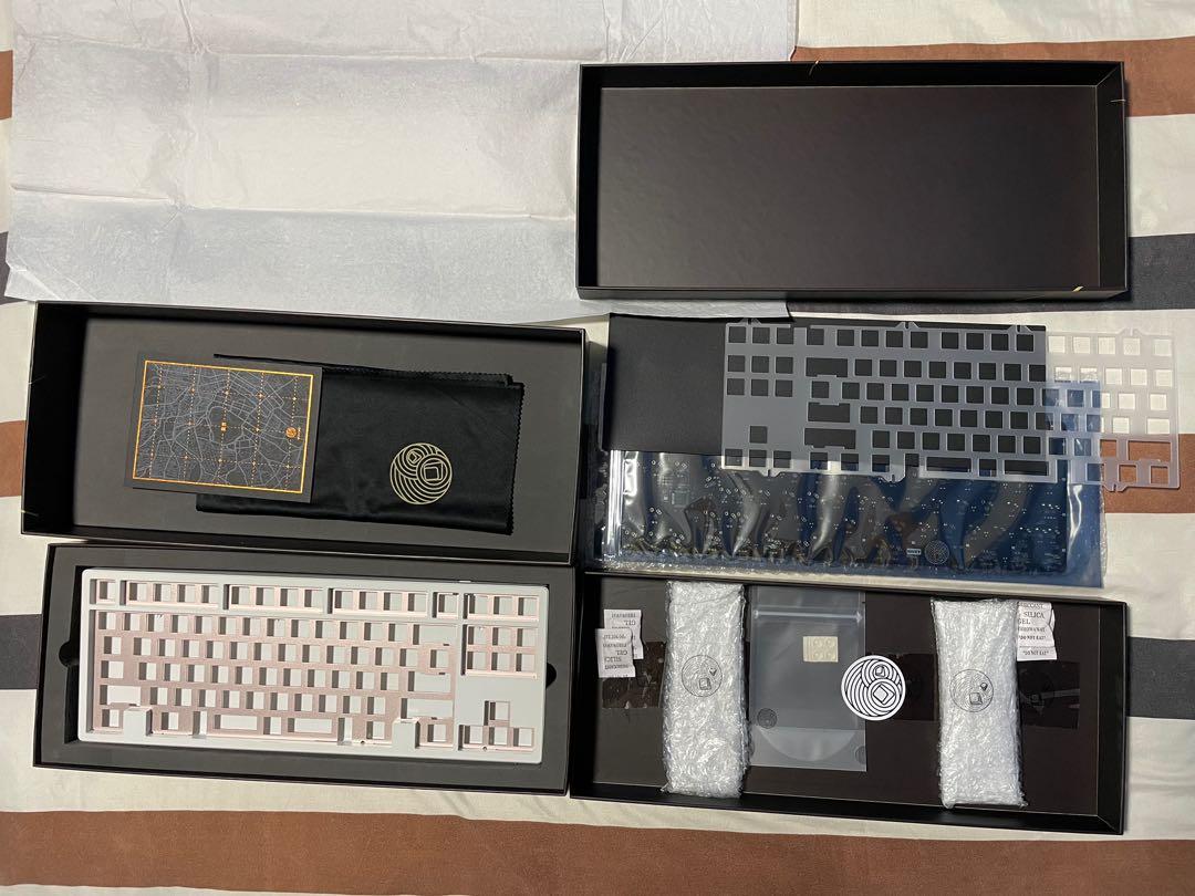 KFE CE in E-white with Blush Pink Accents, Computers & Tech, Parts ...