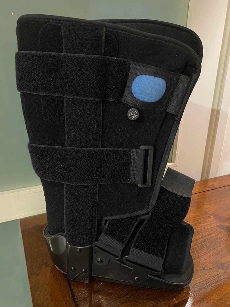 Orthopaedic boot, Health & Nutrition, Braces, Support & Protection on ...