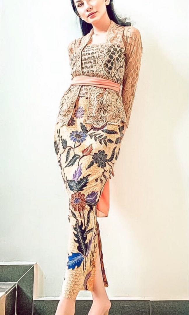 Pammela kebaya, Women's Fashion, Dresses & Sets, Traditional & Ethnic ...