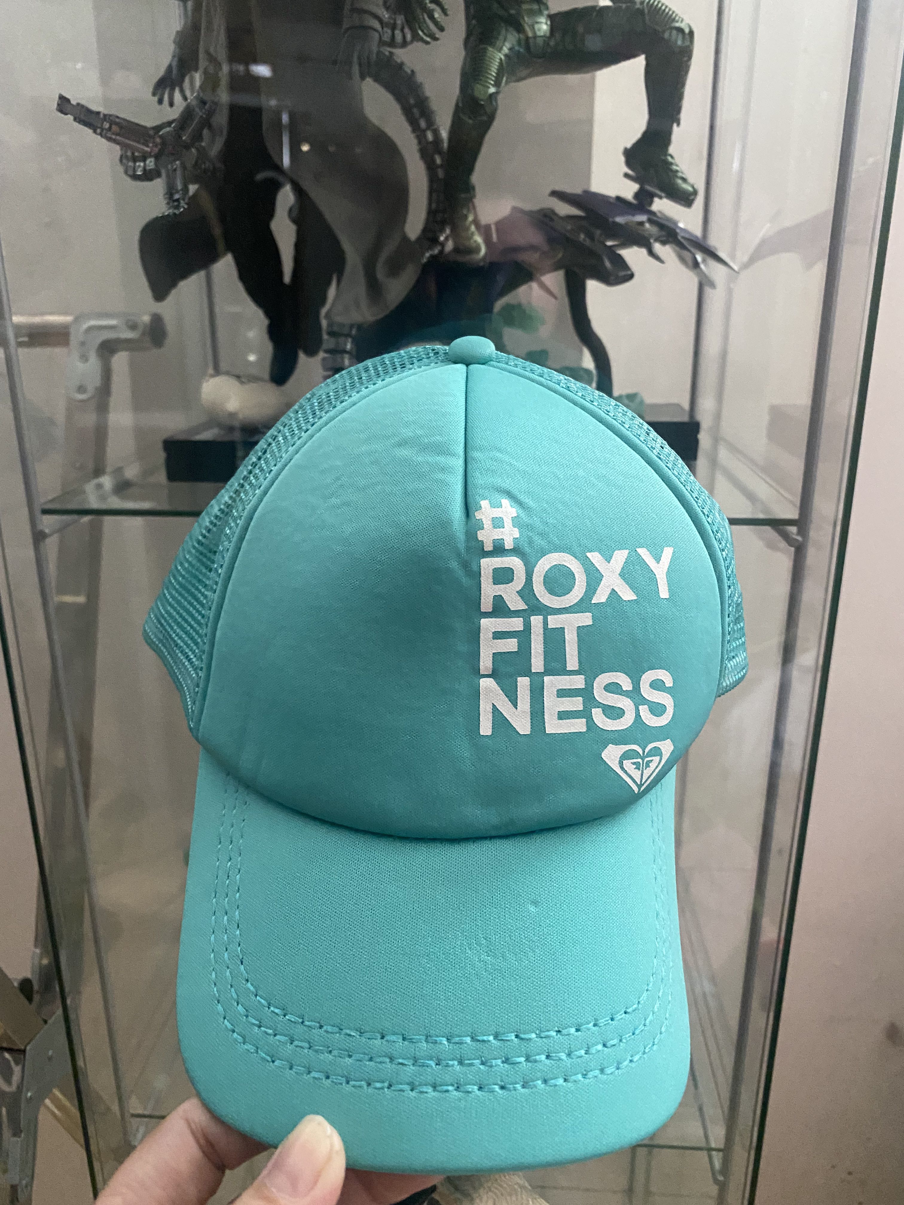 Roxy Caps Bundle Original, Women's Fashion, Watches & Accessories, Hats ...
