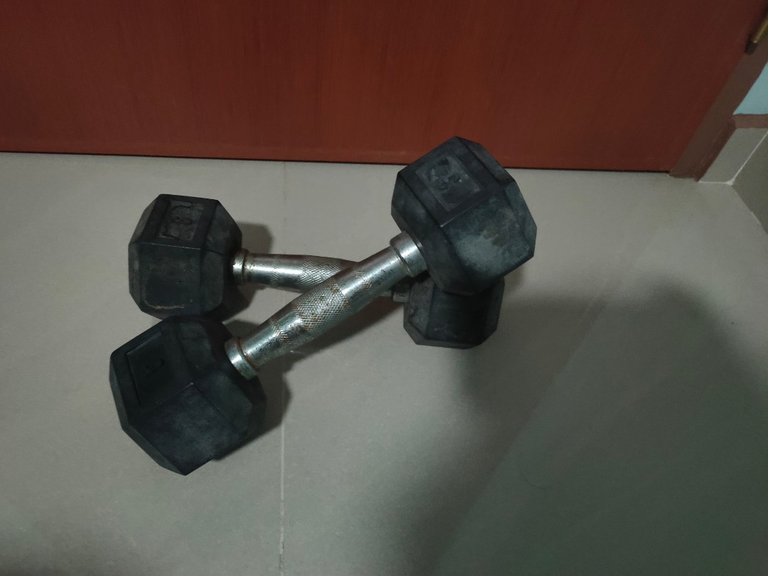 Set of 3KG dummbells, Sports Equipment, Exercise & Fitness, Weights ...