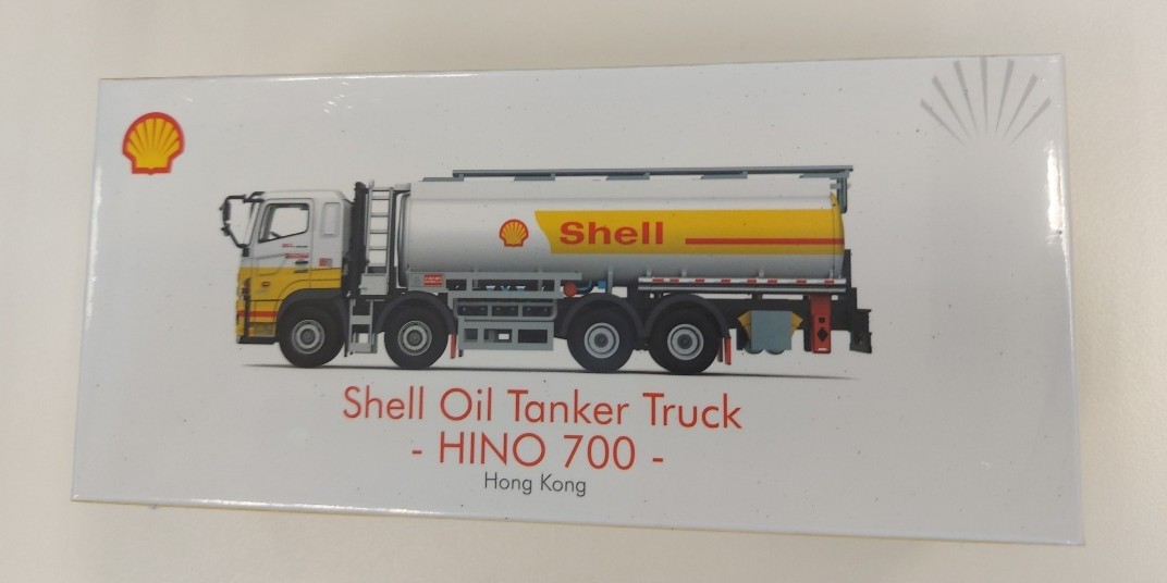 Tiny shell Hino 700 oil tanker 運油車 全新new, 興趣及遊戲, 玩具 & 遊戲類 - Carousell