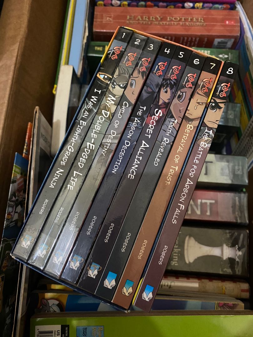 Tomo Series 1-8, Hobbies & Toys, Books & Magazines, Comics & Manga on ...