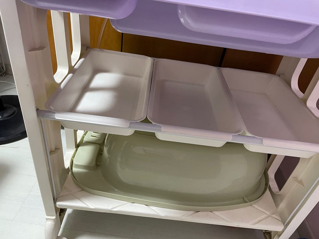 Bathing and changing table, Babies & Kids, Bathing & Changing, Other ...