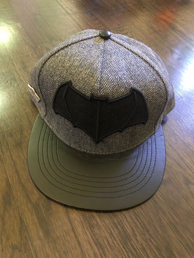 Batman vs Superman Cap, Men's Fashion, Watches & Accessories, Caps ...