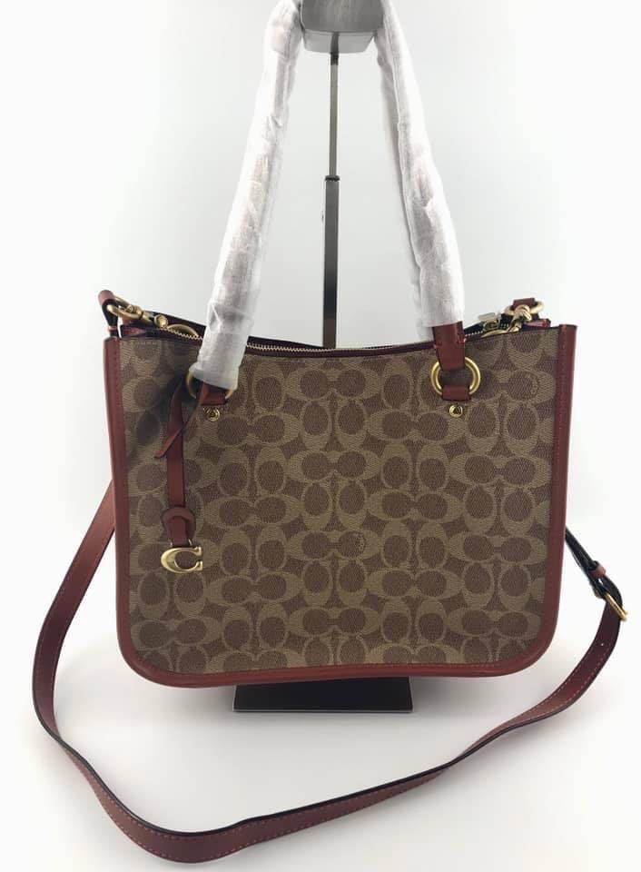 Coach Tyler Carryall in Signature Canvas, Women's Fashion, Bags ...