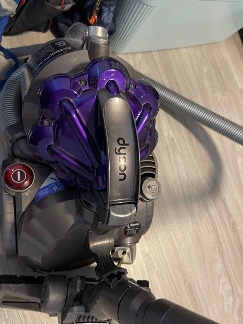 Dyson Bagless Vacuum Cleaner, TV & Home Appliances, Vacuum Cleaner ...