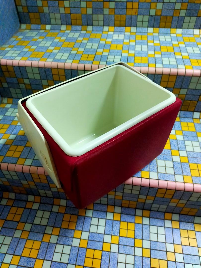 KFC Cooler Box, Hobbies & Toys, Memorabilia & Collectibles, Vintage ...