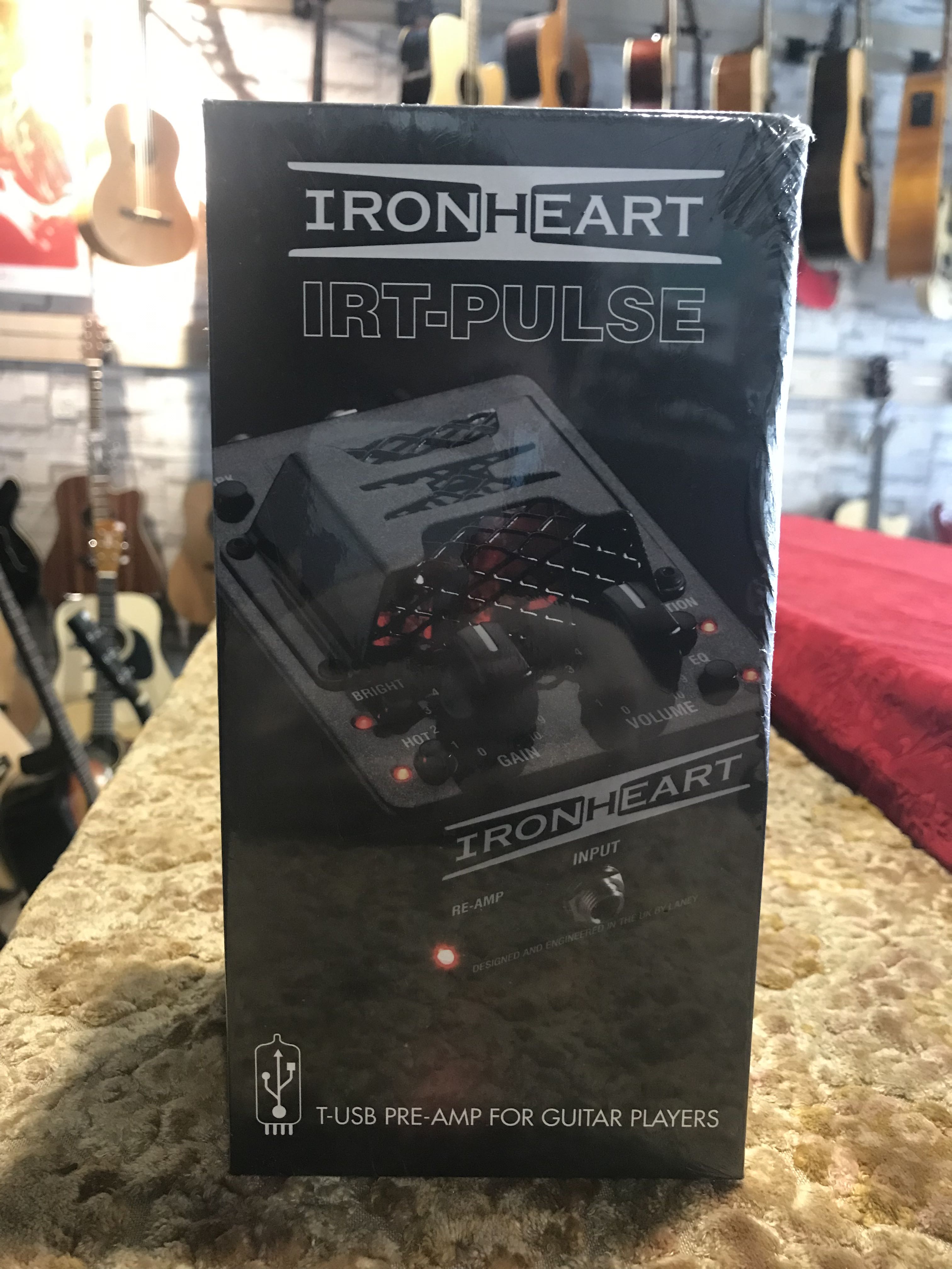 Laney IRONHEART IRT PULSE Tube PreAmp SEALED, Hobbies & Toys, Music ...