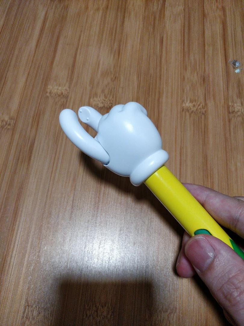 Limited edition Calbee potato chips grabber helping hand Christmas ...
