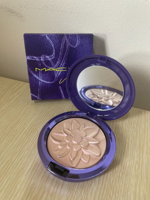 MAC x Lisa Collection Extra Dimension Skinfinish Highlighter in Show ...